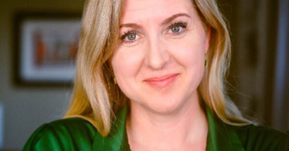 Amanda McCallum - Geologist | Adventure Canada