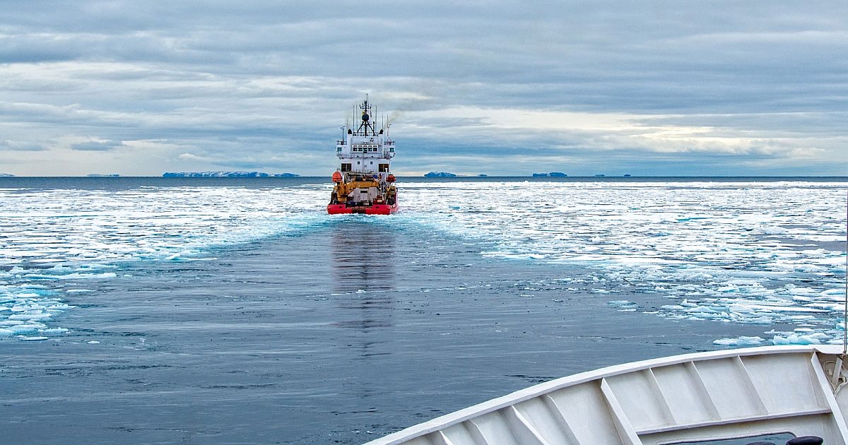 Navigating the Northwest Passage in a Warming Arctic | Adventure Canada