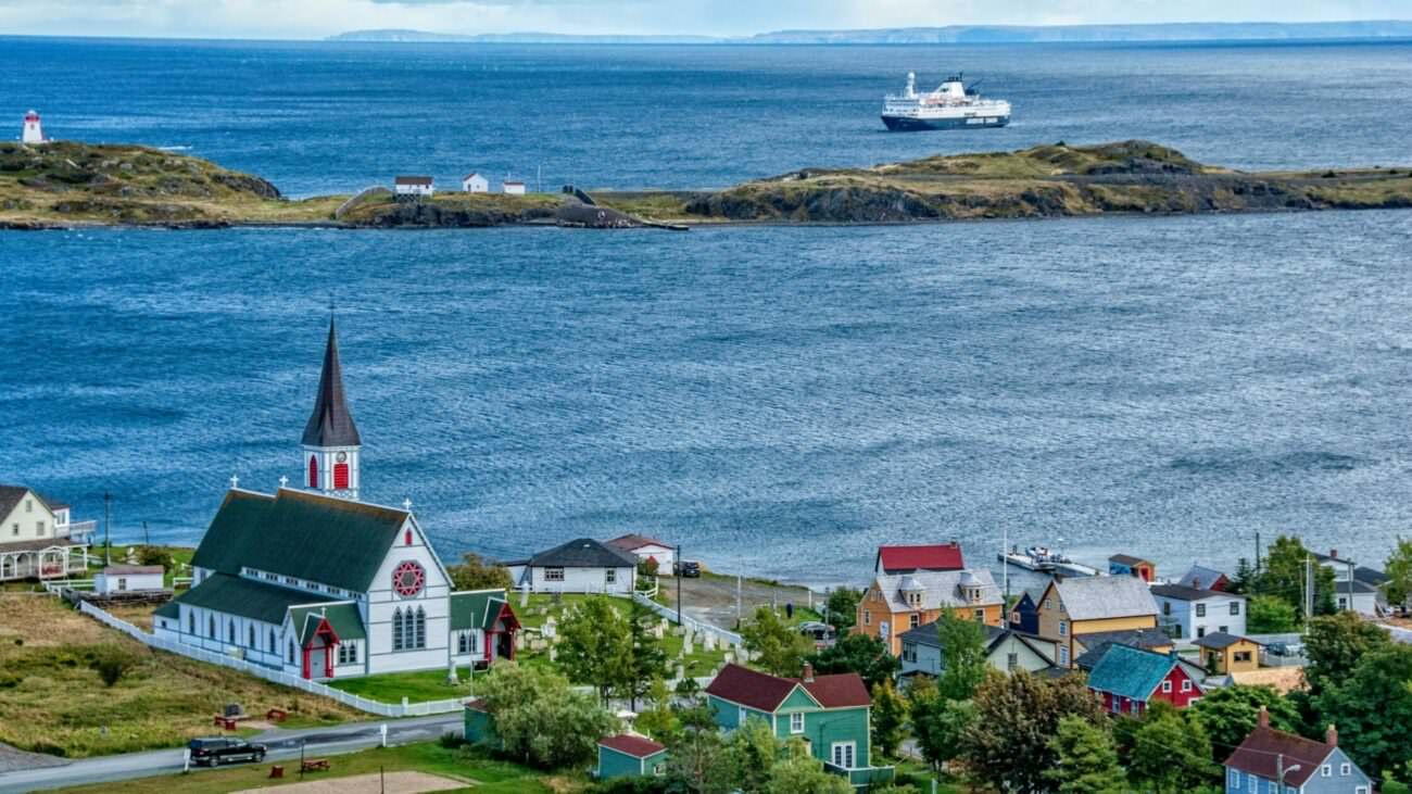 Newfoundland Circumnavigation, Oct. 2–Oct. 12, 2019 | Adventure Canada