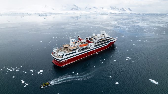 Ships | Adventure Canada