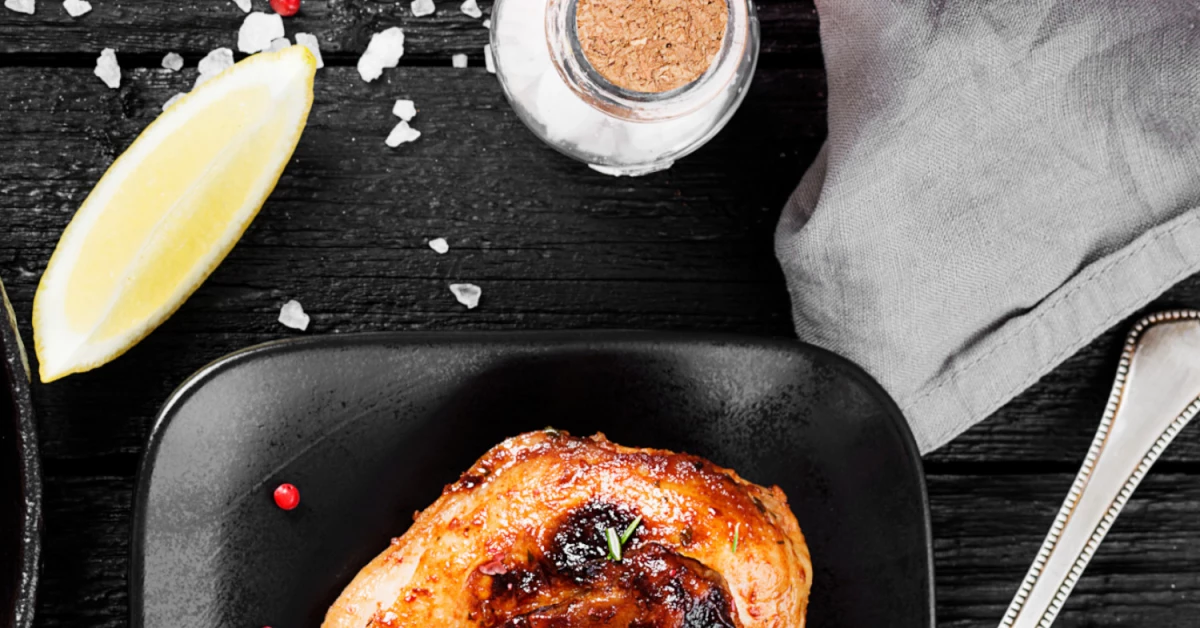 Demi-poulet rôti au rub citronné, chimichurri | Antoine.ca