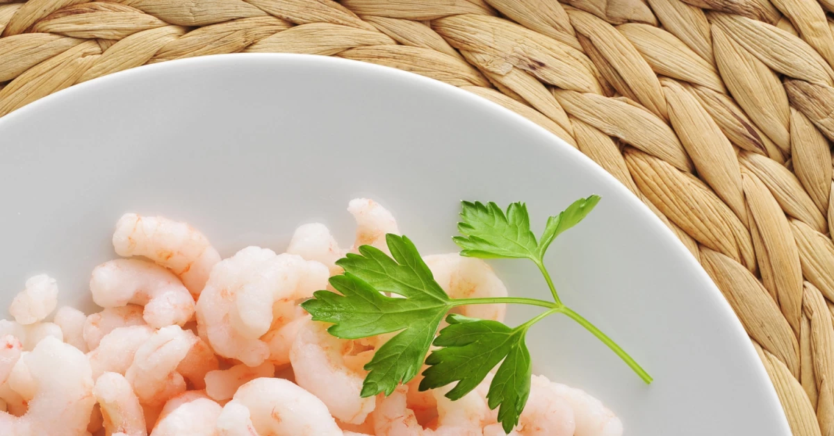 Bouchées de crevettes de Matane aux herbes, mayo à la mangue | Antoine.ca