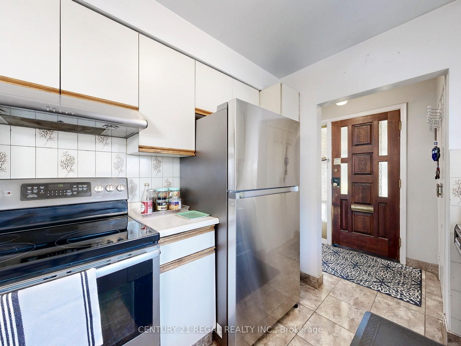 94 Billington Cres, Toronto, ON - Backsplit 4-Level for Sale @ $849.9K ...