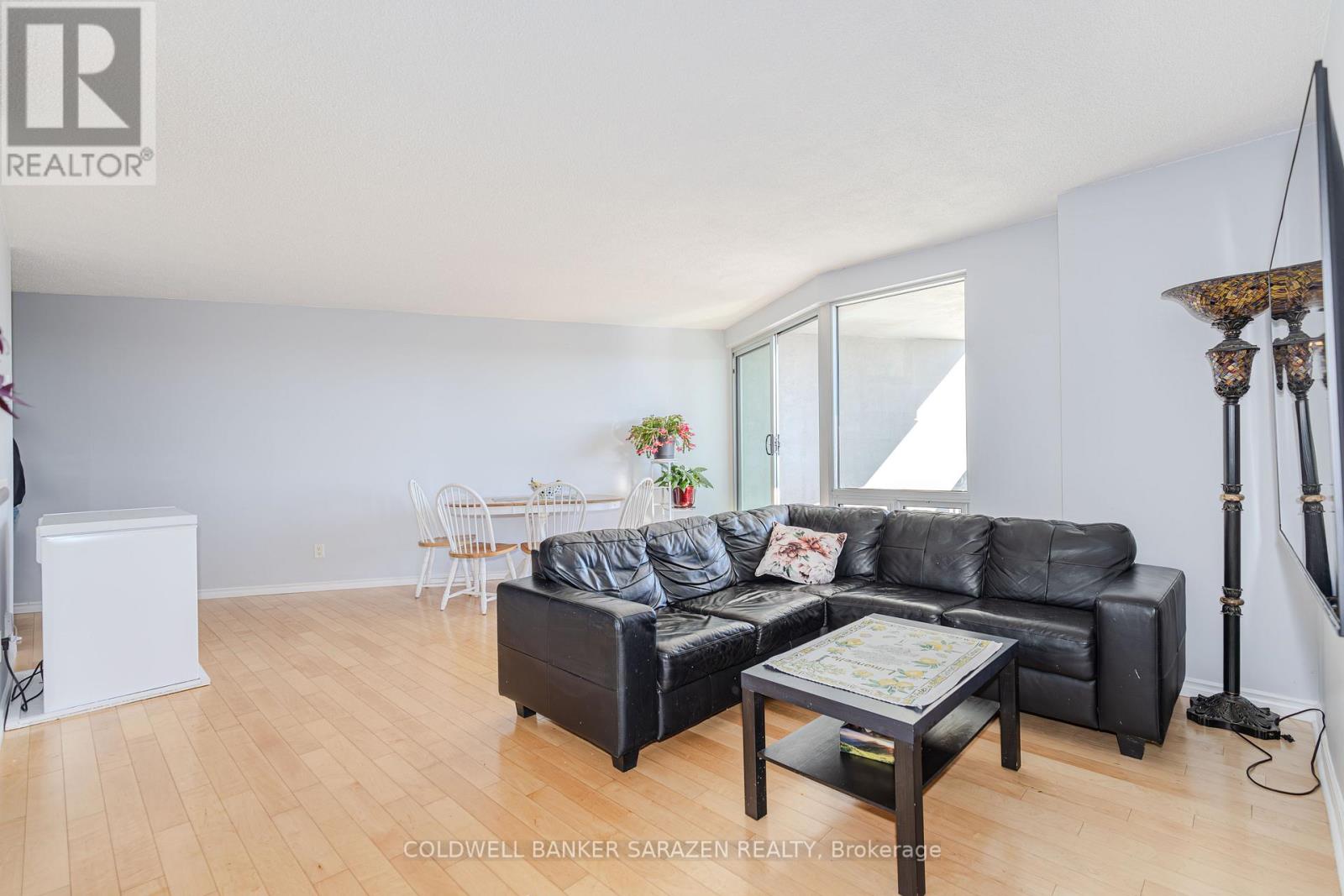 1380 Prince Of Wales Drive #901, Ottawa, ON - Condo Apartment for Sale ...