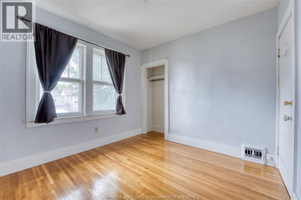 135 Oak, Windsor, ON - Duplex for Rent @ $1,695 | SoldWell