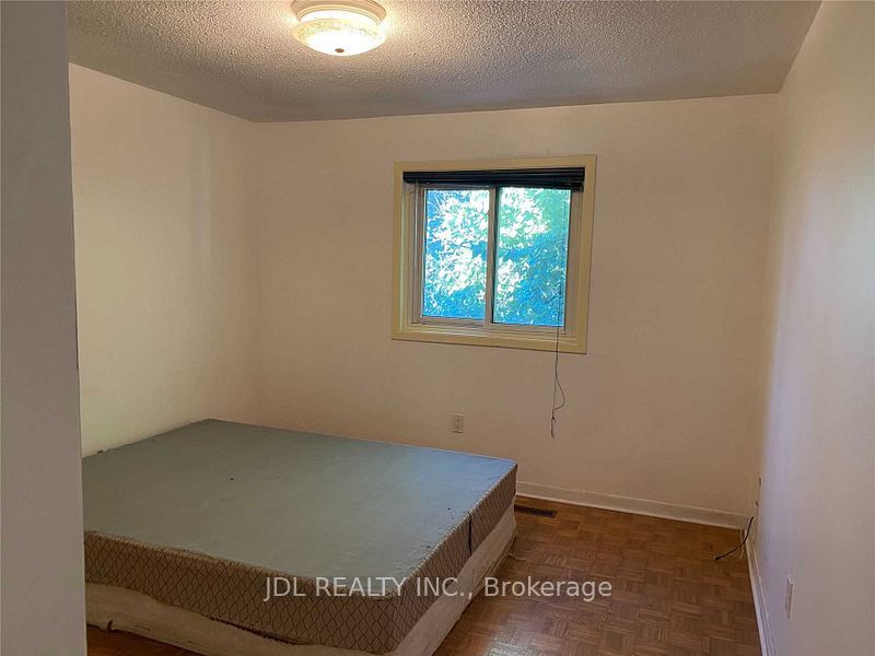 58 Redheugh Cres, Toronto, ON - 2-Storey for Sale @ $3,200 | SoldWell