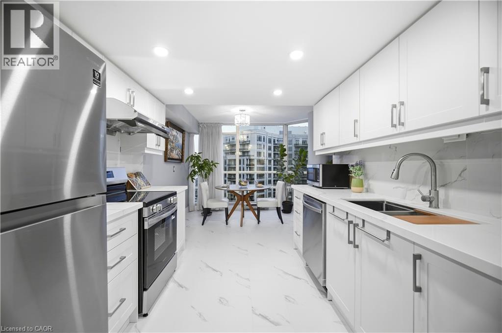 45 Kingsbridge Garden Circle #3208, Mississauga, ON - Condo Apartment ...