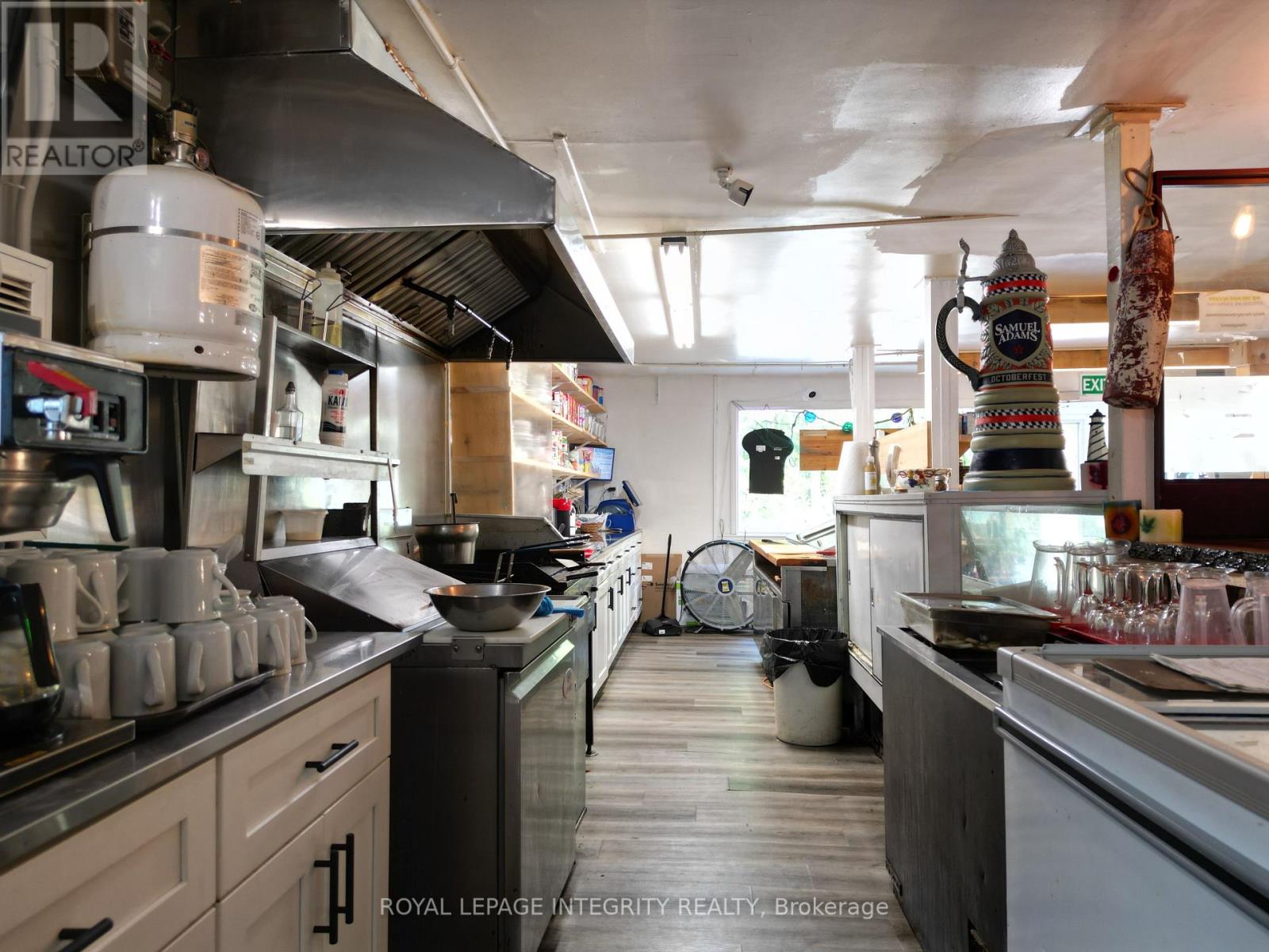 655 Bayview Drive, Ottawa, ON - Commercial/Retail for Sale @ $599K ...