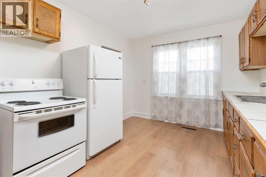 5016 49 Avenue, Forestburg, AB - Detached Bungalow for Sale @ $99K ...