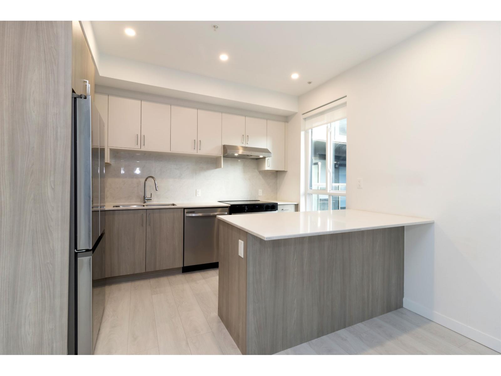 13838 108 Avenue #201, Surrey, BC - Condo Apartment for Sale @ $675K ...