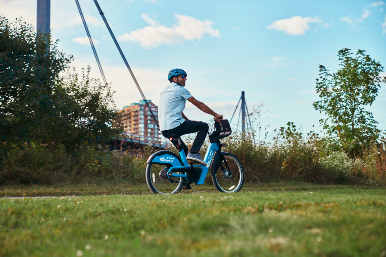 Montreal Bike Rental - BIXI Montréal