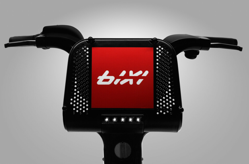 Red bikes to celebrate 15 years of bike-sharing | BIXI Montréal