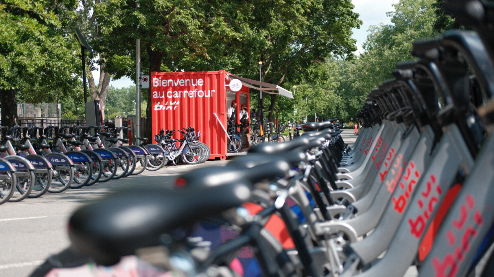 Carrefour BIXI Bike rentals | BIXI Montréal