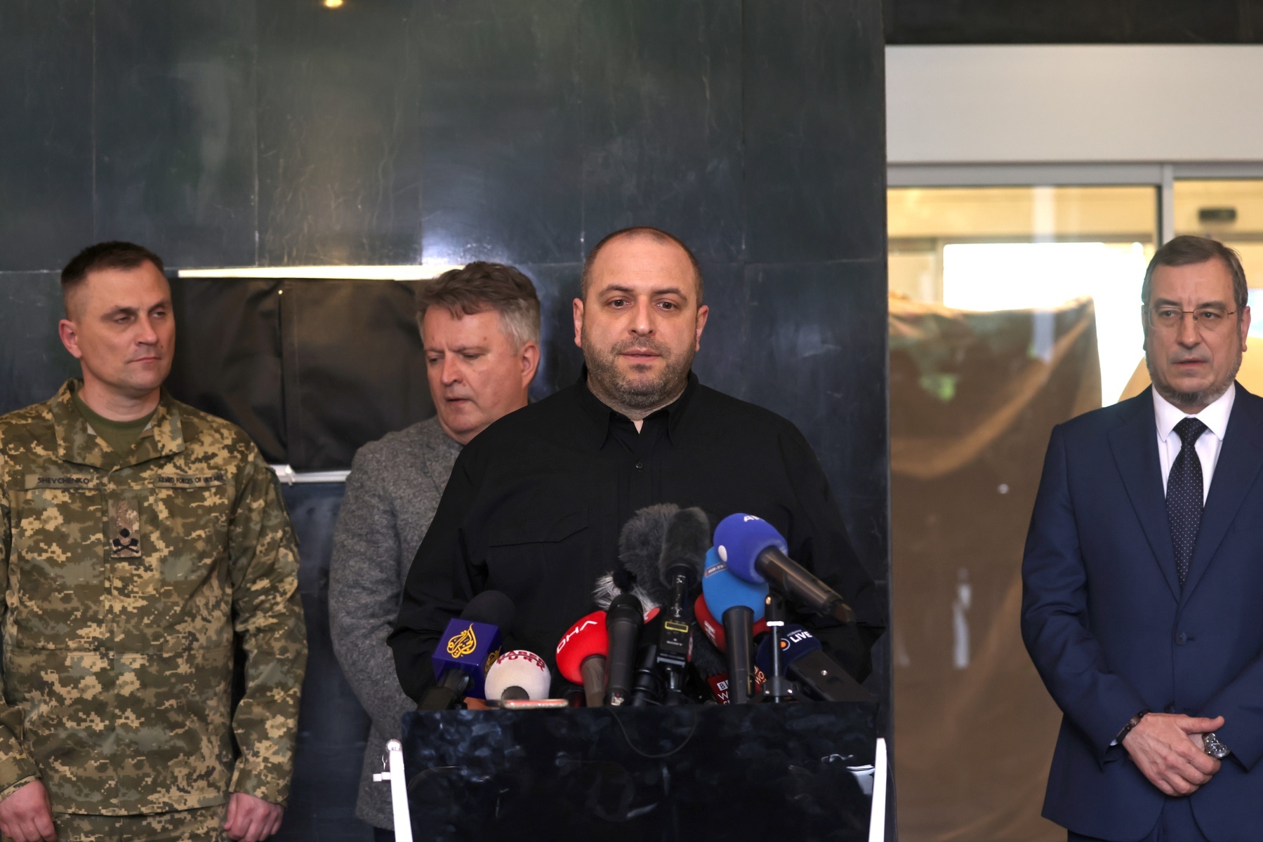 Ukraine: Russian strikes kill two and hit clinic in Kyiv - Espresso Mag