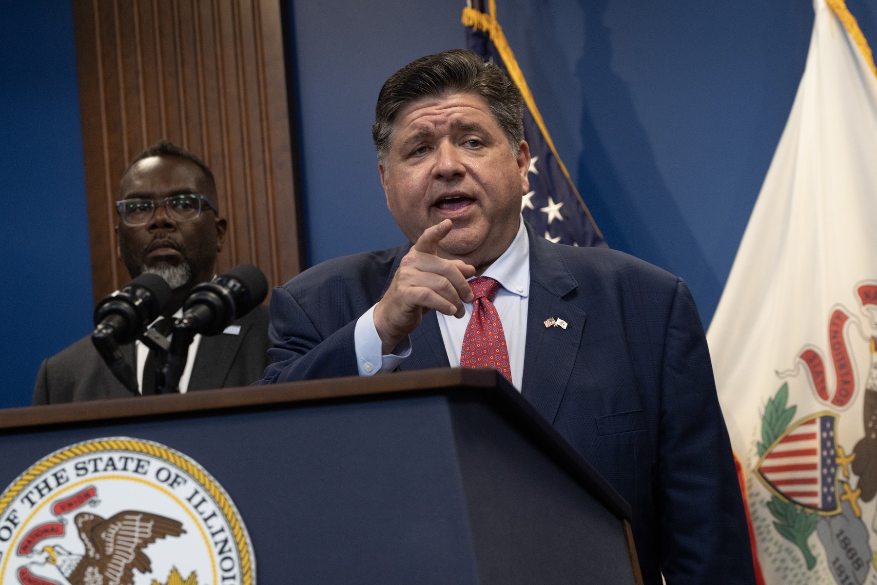 Crackdown in Chicago: Trump-Pritzker Showdown Escalates - Espresso Mag