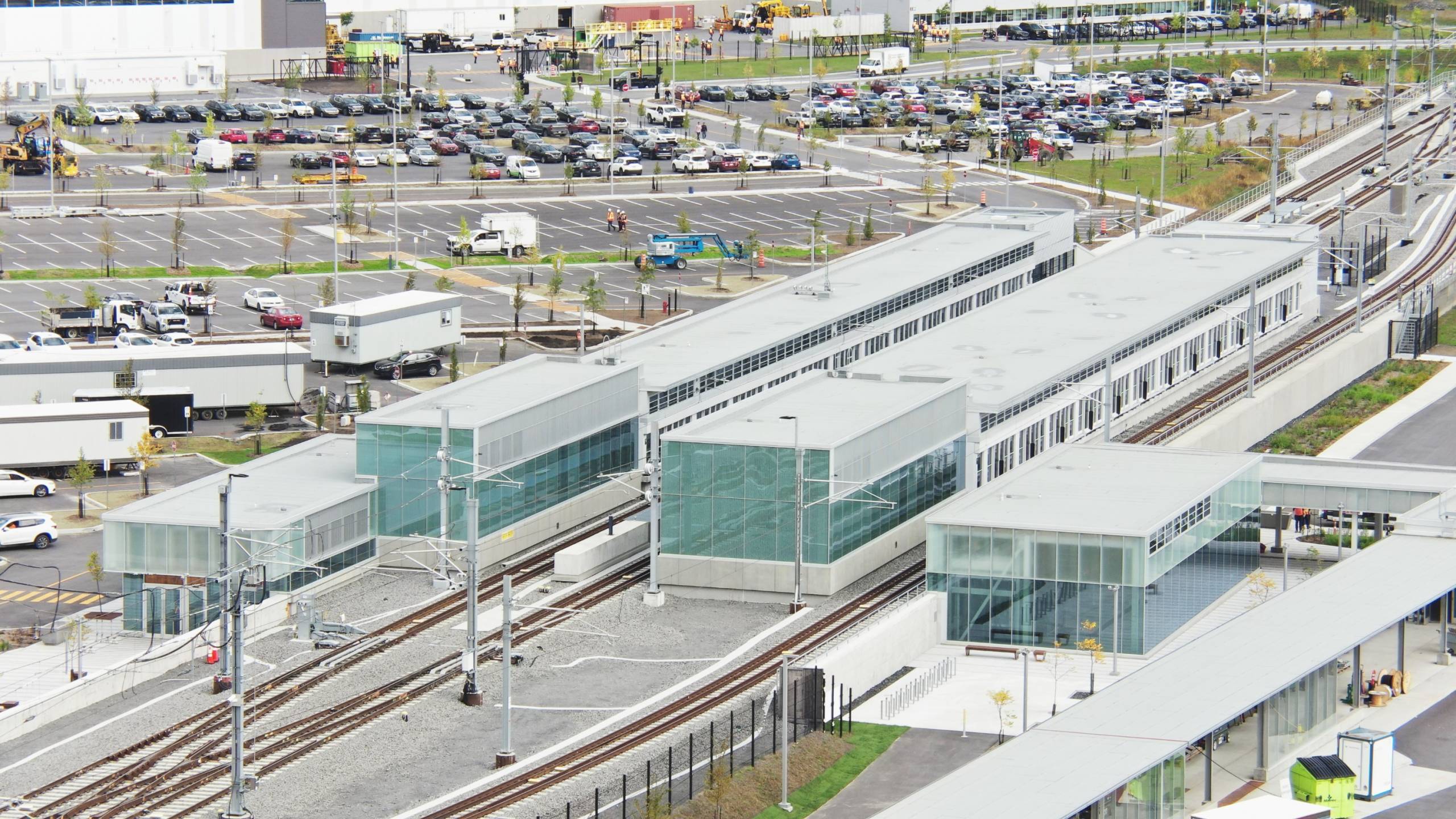 Ce qu’il faut savoir sur les stationnements gratuits et payants du REM ...