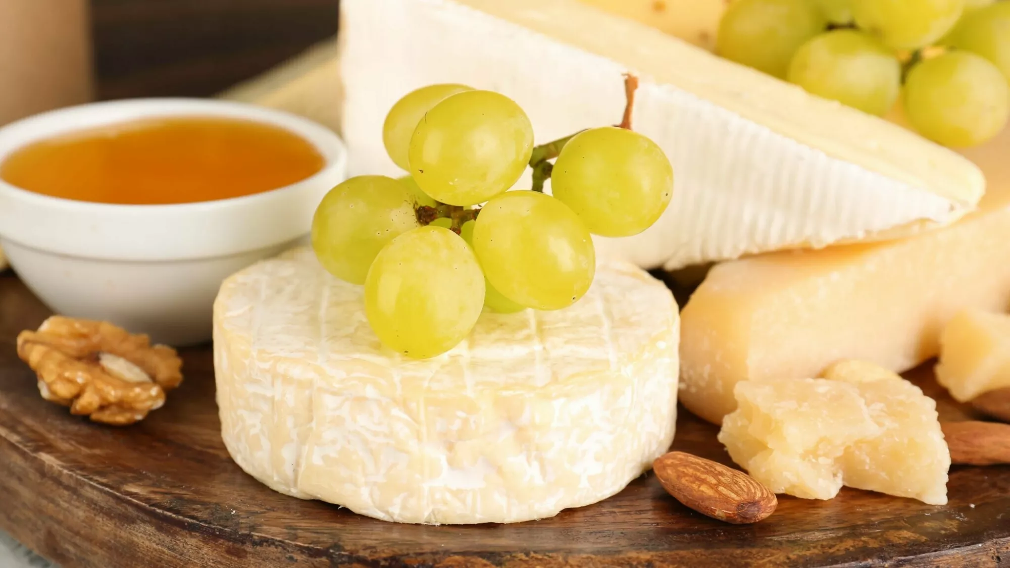 6 savoureux fromages fins bios d’ici pour l’apéro | QuébecBio