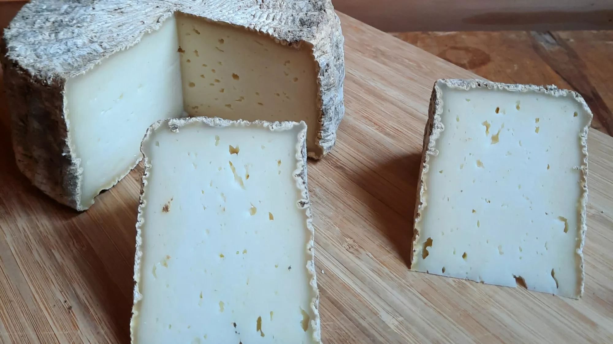 5 savoureux fromages fins bios d’ici pour l’apéro | QuébecBio